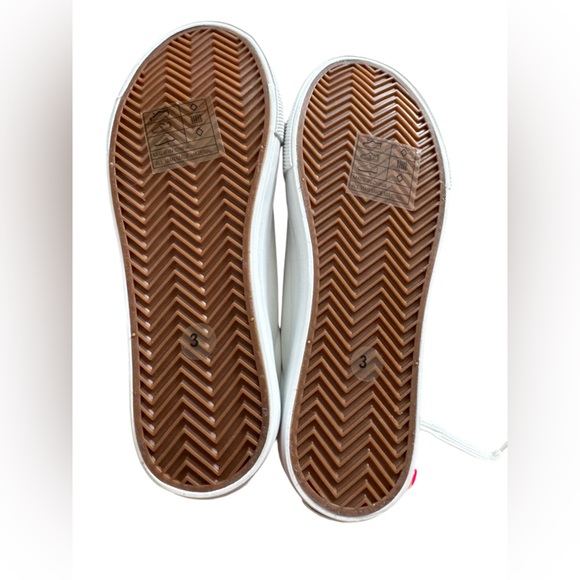 Mudd | Shoes | Mudd New Little Girls Colorful Hearts White Faux Leather ...